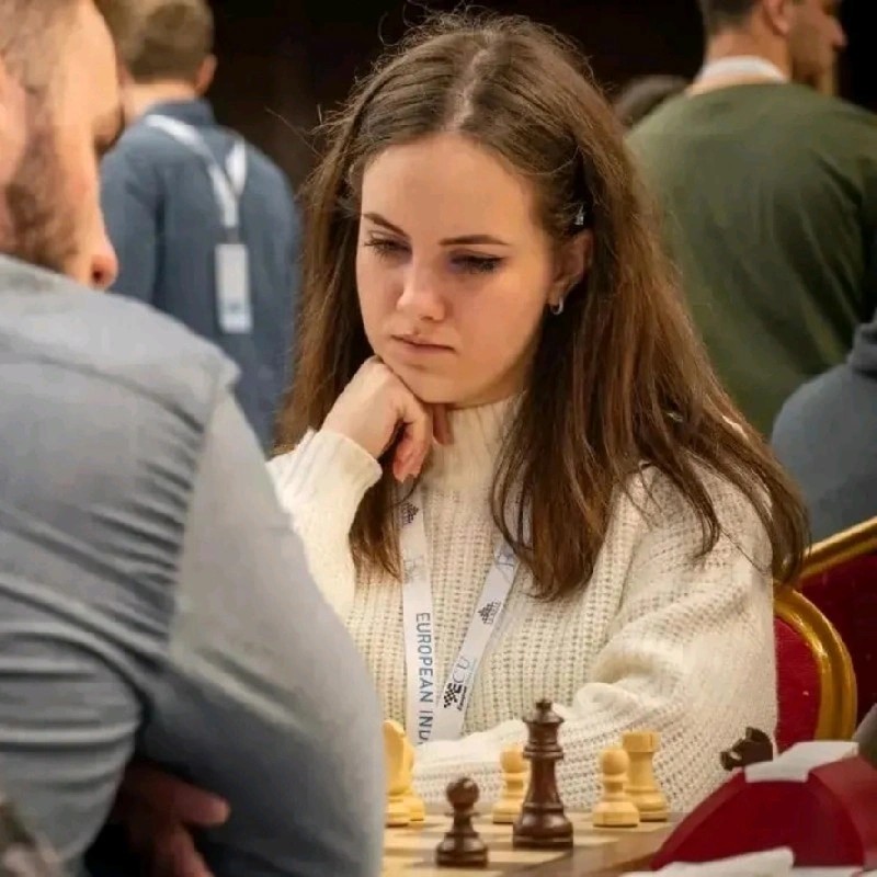 BoltChess • Play Chess Pros